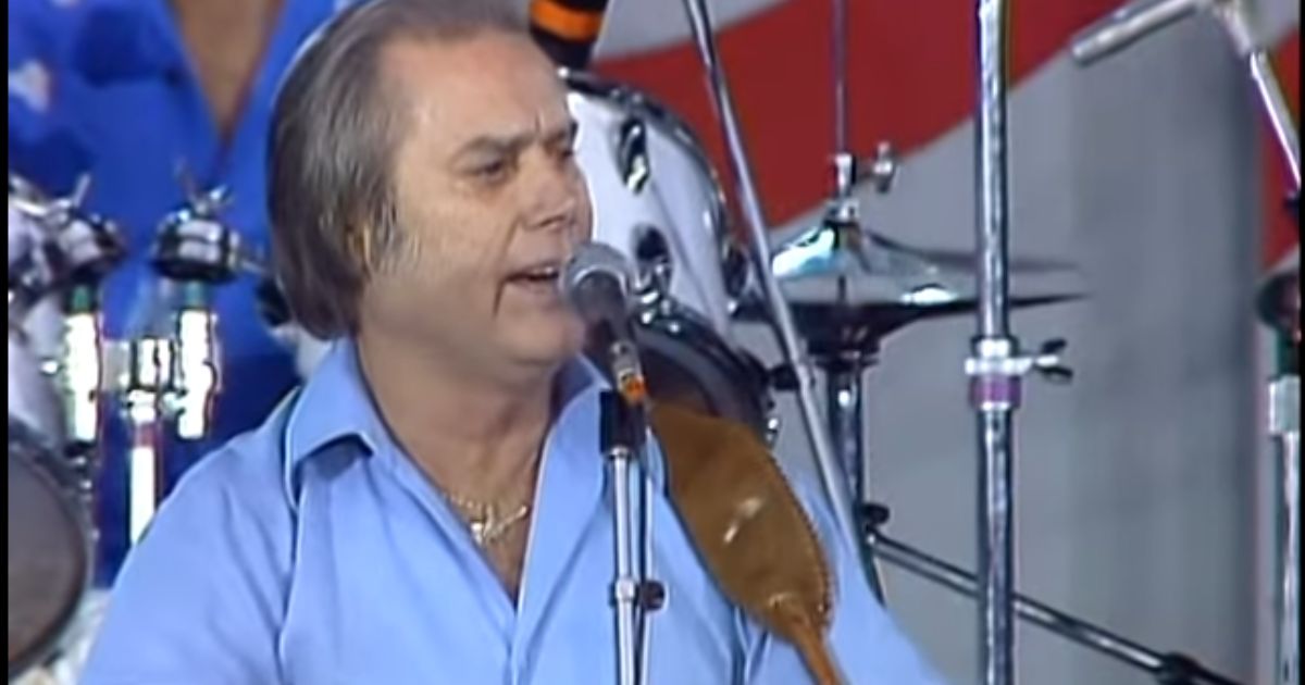 George Jones - The Race Is On